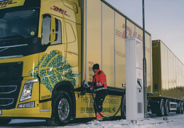 Mercedes-Benz Vito 2026 previewed in ‘Vision V’ concept | Electric Van ...